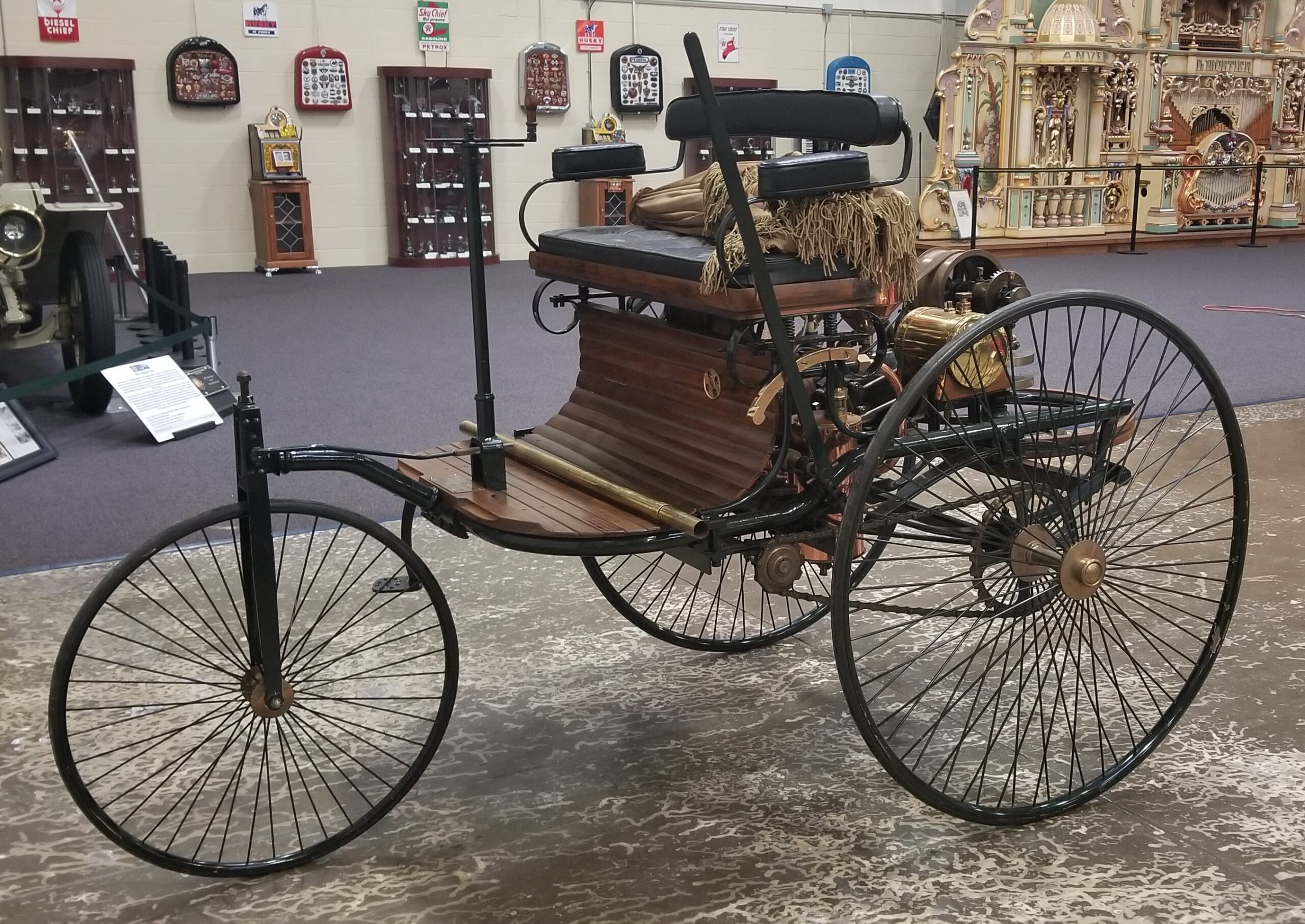 1886 Benz Patent Motorwagen Replica - Stahls Automotive Collection