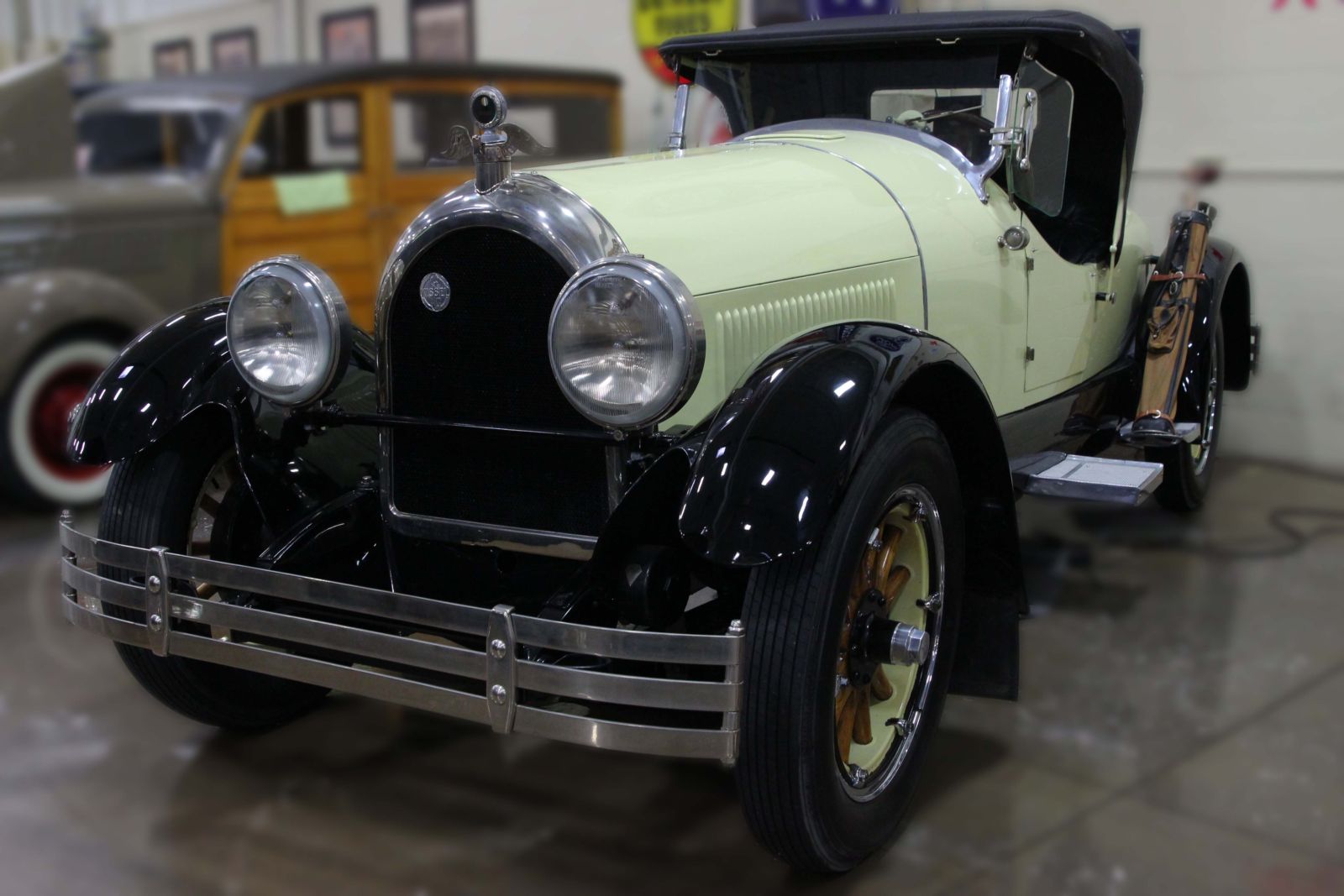 1925 Kissel Speedster "Gold Bug" - Stahls Automotive Collection